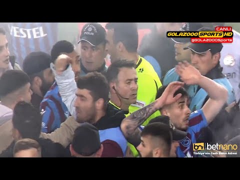 TRABZONSPOR TARAFTARLARI MAÇ BİTMEDEN SAHAYA ATLADI ! | SPİKER TARAFTARLARA BAĞIRDI