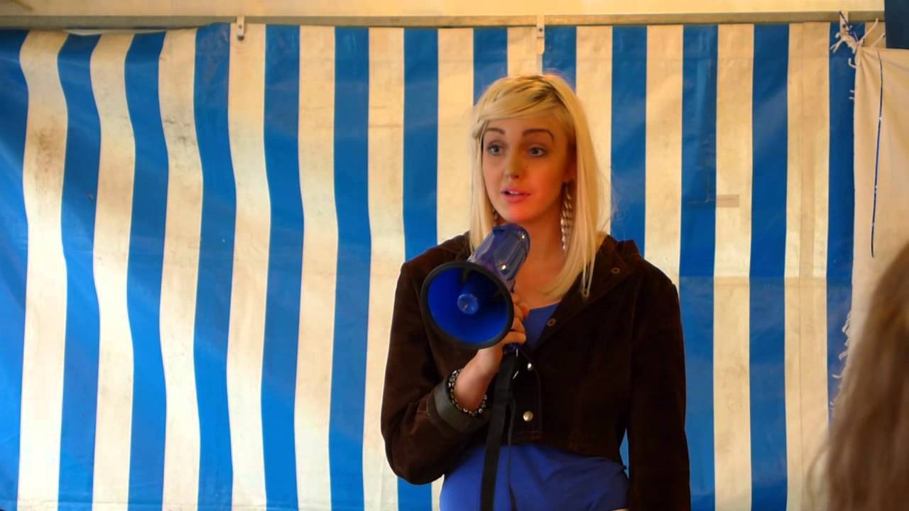 Louise tal till pappa Alf på hans 50-årsfest - YouTube