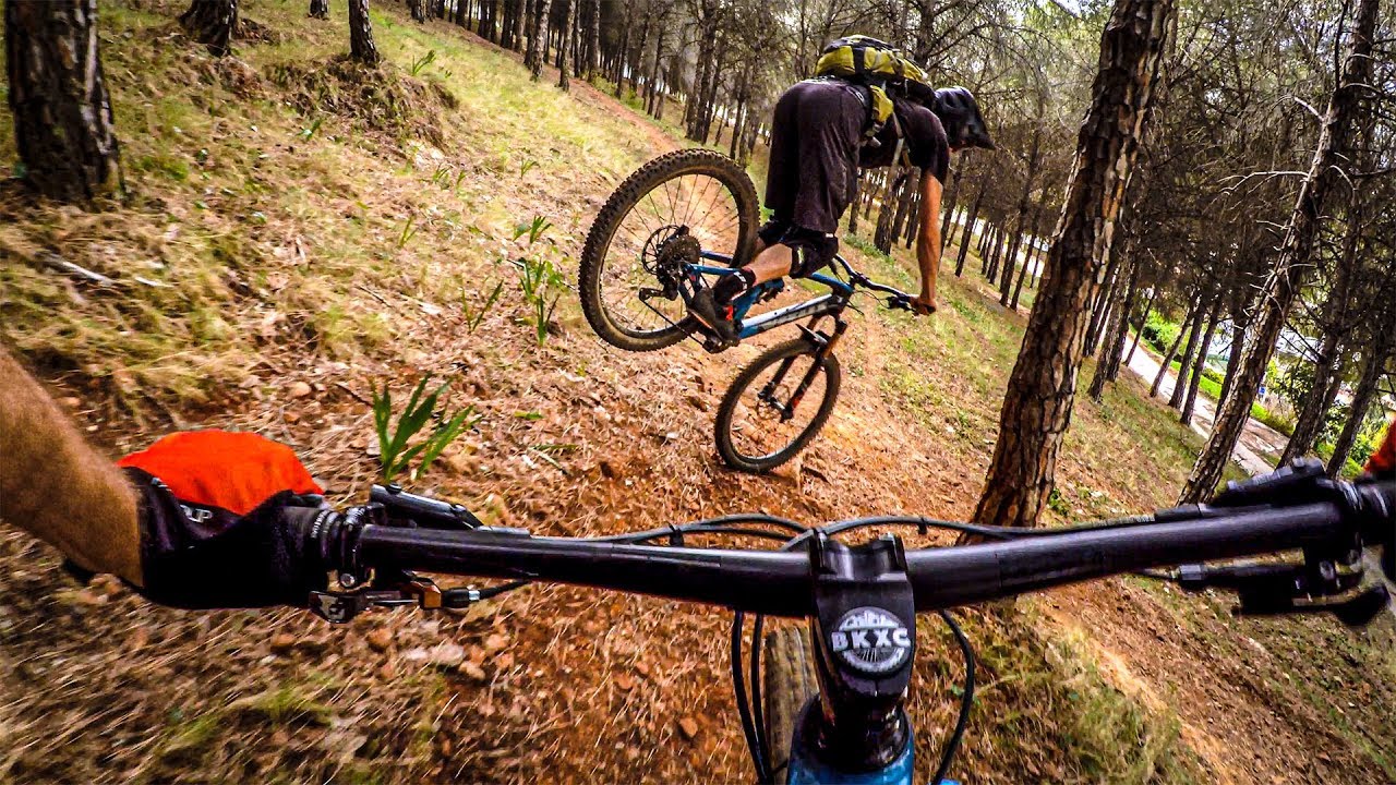 Survive this turn and I'll make it home alive 🇪🇸 Mountain Biking with ...