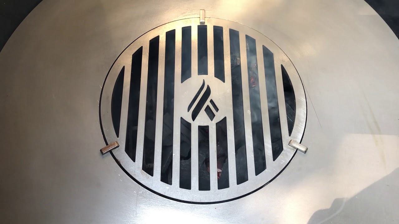 Starting the Seasoning Process on the Arteflame Charcoal Weber 22 ...