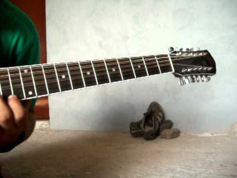 Escala de Re - Tutorial Requinto - YouTube