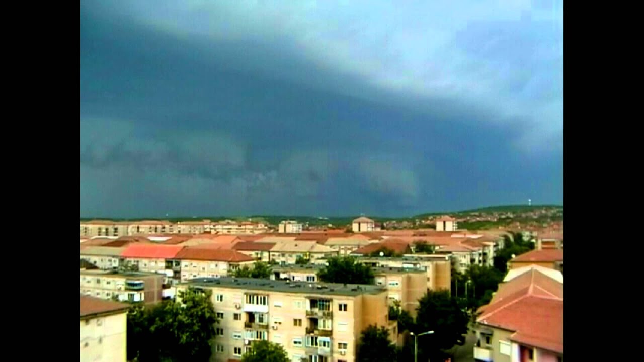Thunderstorms in Oradea compilation (season 2012), with scenic storms ...