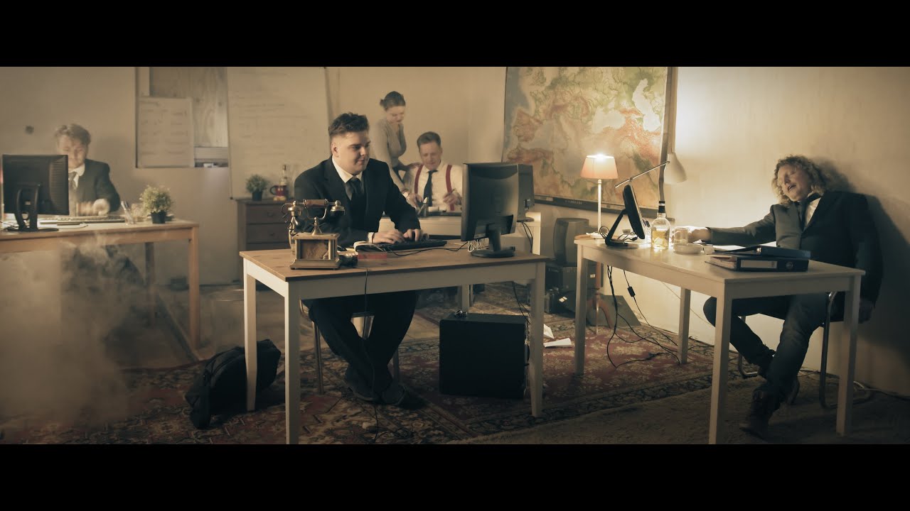 TREKHAWK - GEEN STRESS, GEEN TIED - YouTube