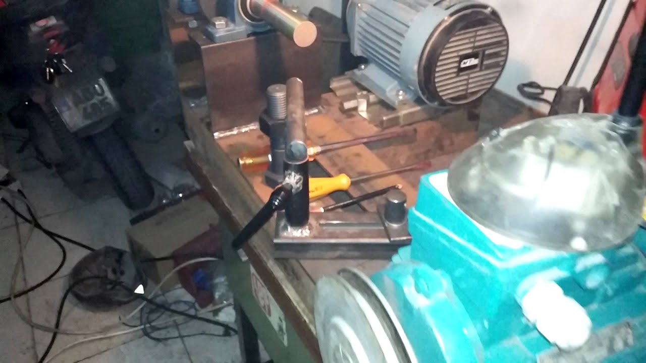 Home built wood lathe #3 - YouTube