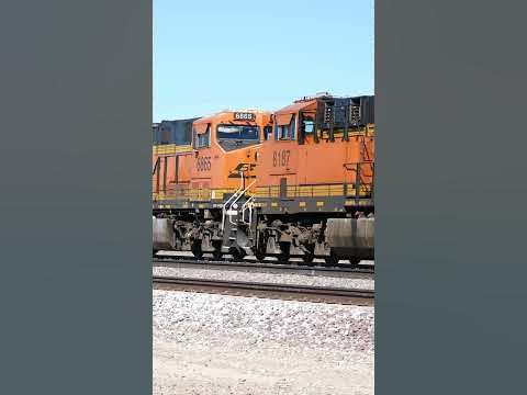 BNSF 6034 WB STACK TRAIN MP 740 NEEDLES SUB 10-4-2023 #railfan #railfaning #railfanner - YouTube