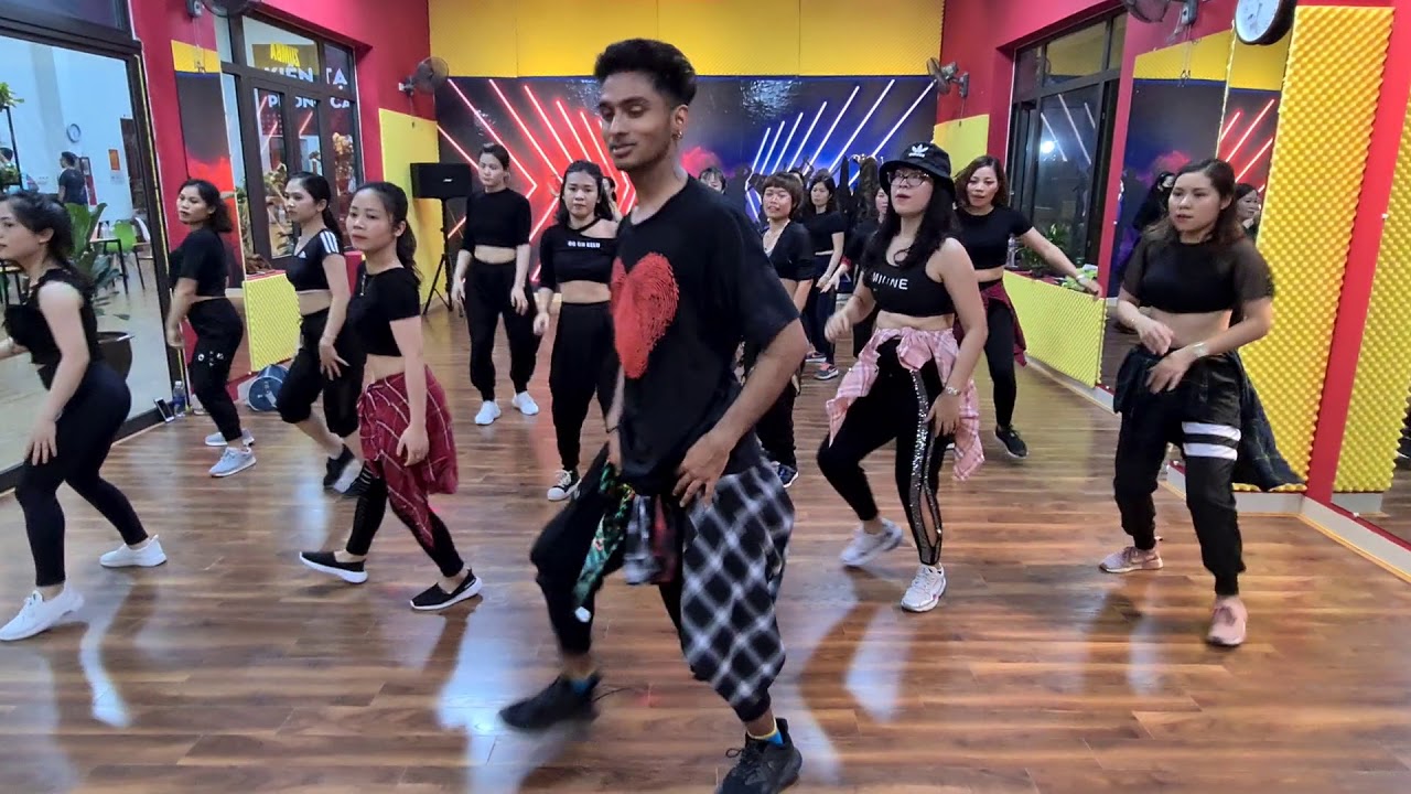 MAIN TERA BOYFRIEND - INFINITY DANCE VERSION - YouTube