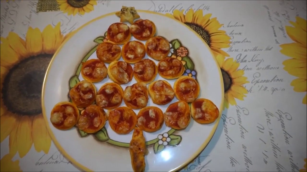 APERITIVO NATALIZIO! ALBERO DI NATALE DI PIZZETTE SFIZIOSO! - YouTube