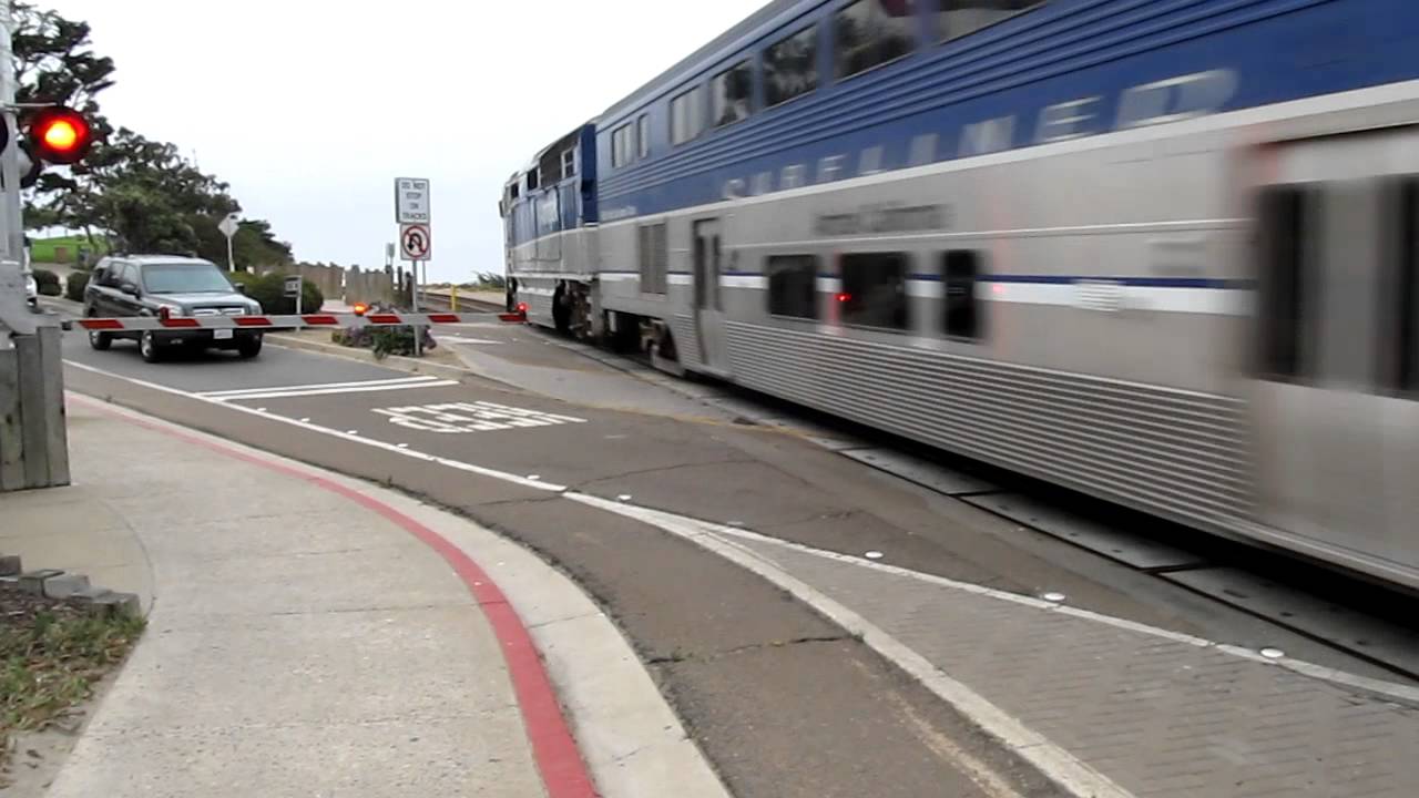 Amtrak #6906 & Amtrak #452 Fly Through Del Mar 07-21-2011 - YouTube