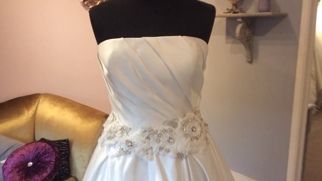 Bridal Reloved Wallingford Wedding Dress By Enzoani - YouTube