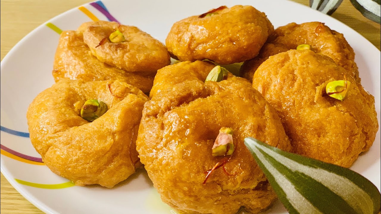 BALUSHAHI SWEET RECIPE/ BALUSHAHI FAST & EASY HOMEMADE SWEET - YouTube