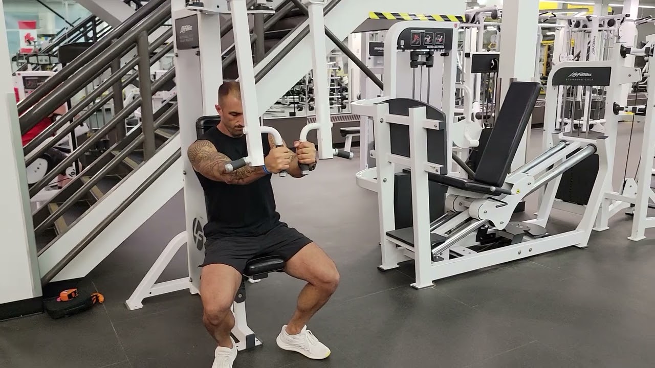 Seated Pec Fly Machine - YouTube