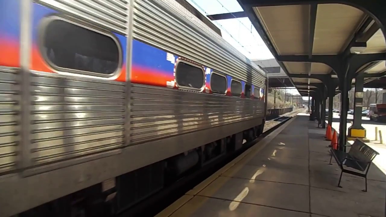 SEPTA Regional Rail: Two Trains & Leslie RS3M Horn at Jenkintown - YouTube
