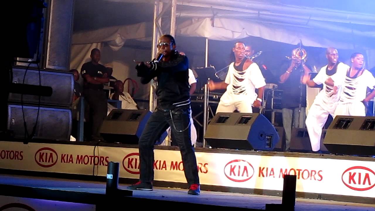 Edwin Yearwood @ Soca Royale - Cova De Road (2011) - YouTube