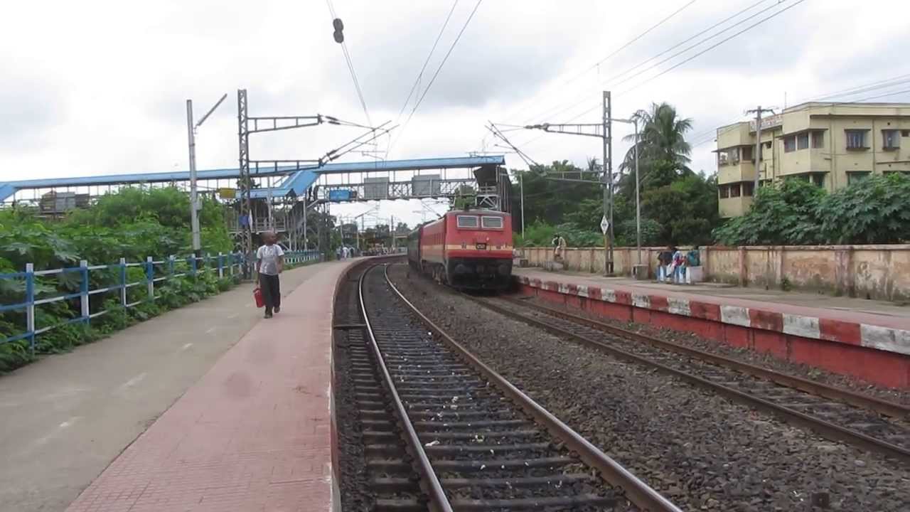 CNB P4+ ICF Poorva Express = speedy Bally action - YouTube