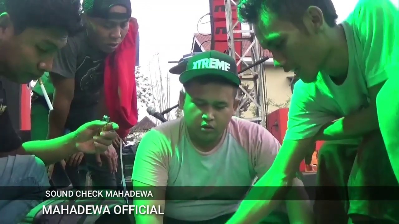 Mahadewa Sebelum Live Performance | musik Bondowoso - YouTube