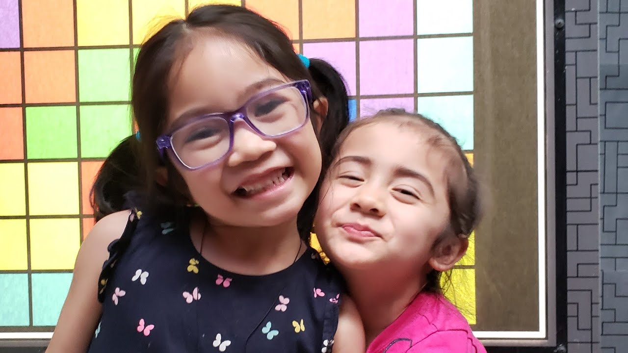 Jasmine & Addy killn, rockn the Azukita dance challenge - YouTube