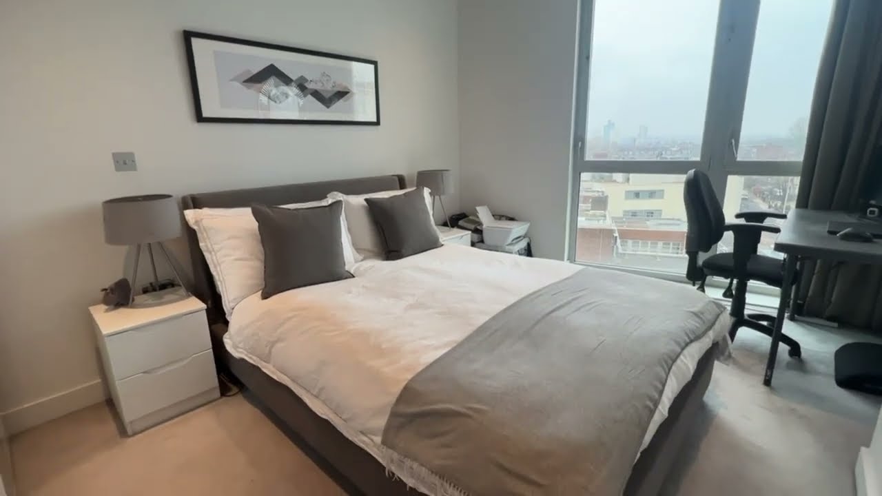 Grand Tower, Putney Plaza, SW15 VIDEO - YouTube