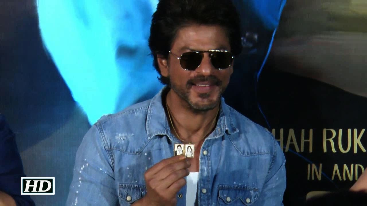 REVEALED TRUTH behind SRK's locket in Raees - YouTube