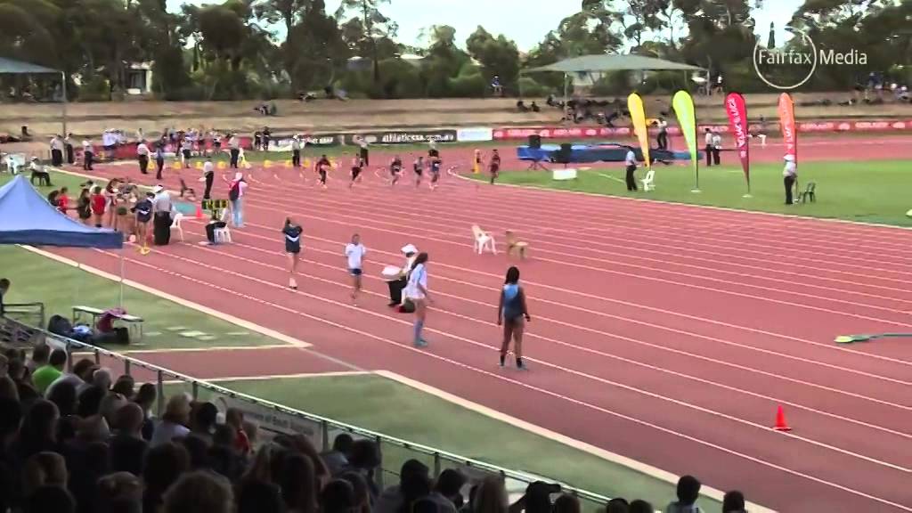 Schoolboy runs 100 metres in 10.13 seconds 02:07 - YouTube