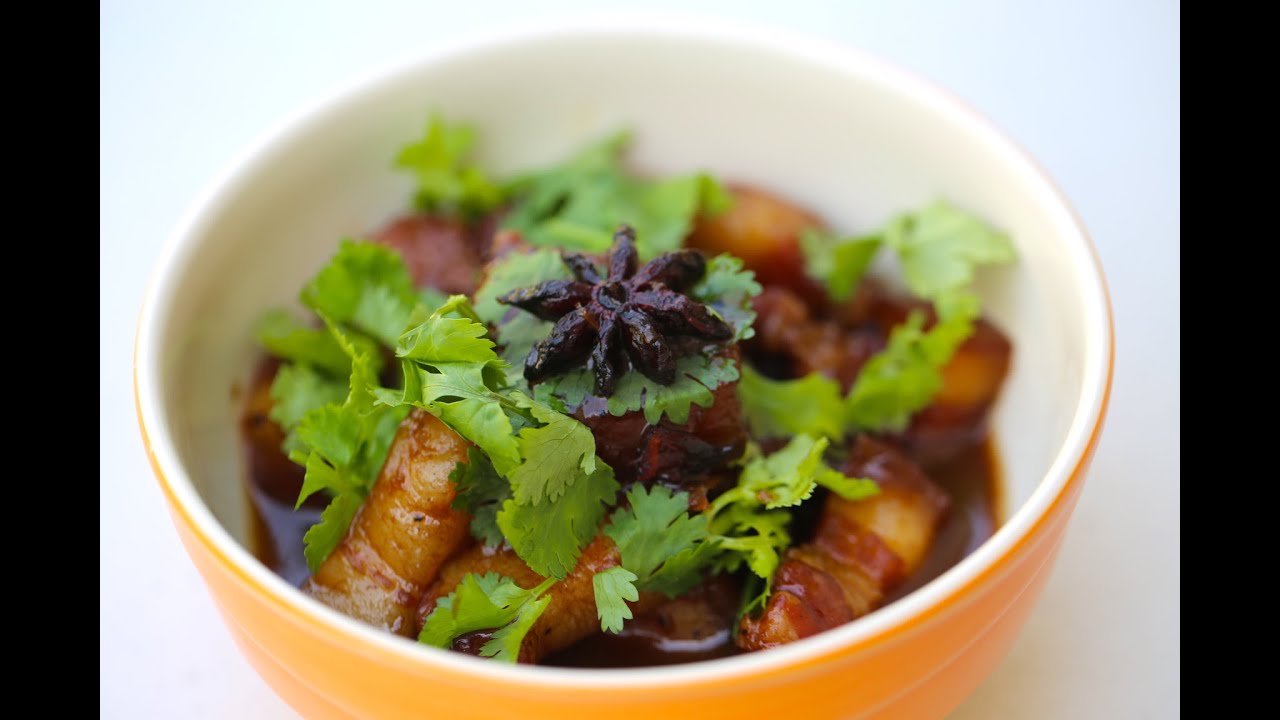 Phuket Belly Pork Stew - Moo Hong (หมูฮ้อง) - YouTube