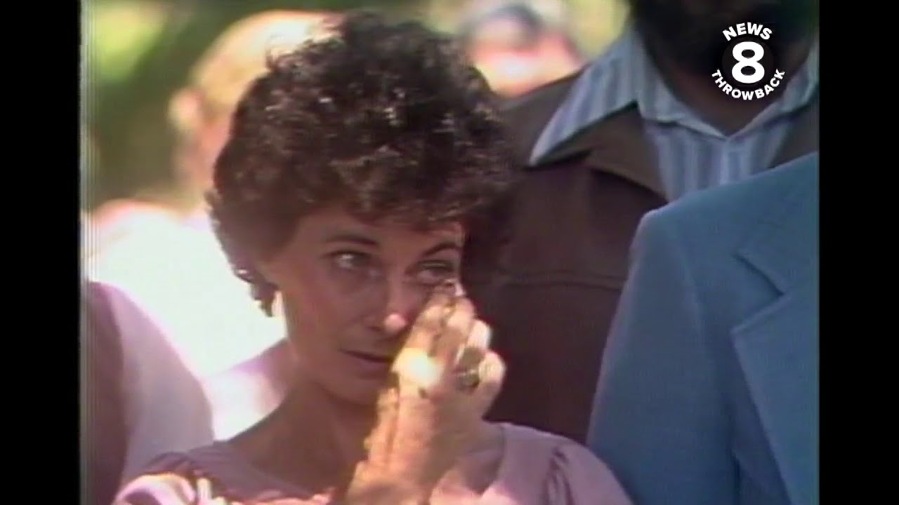 Memorials for victims of PSA Flight 182 crash in North Park, San Diego ...