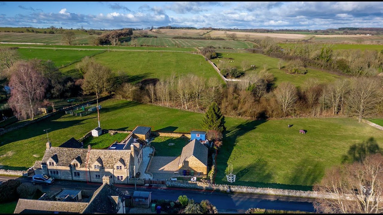 PORTFOLIO SAMPLE The Cotswolds BROADWAY A Charming Property Beautiful ...
