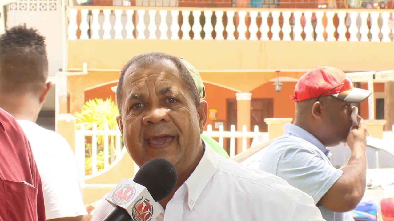 COMUNITARIOS CRITICAN GESTION MUNICIPAL DE MAXIMO SORIANO - YouTube