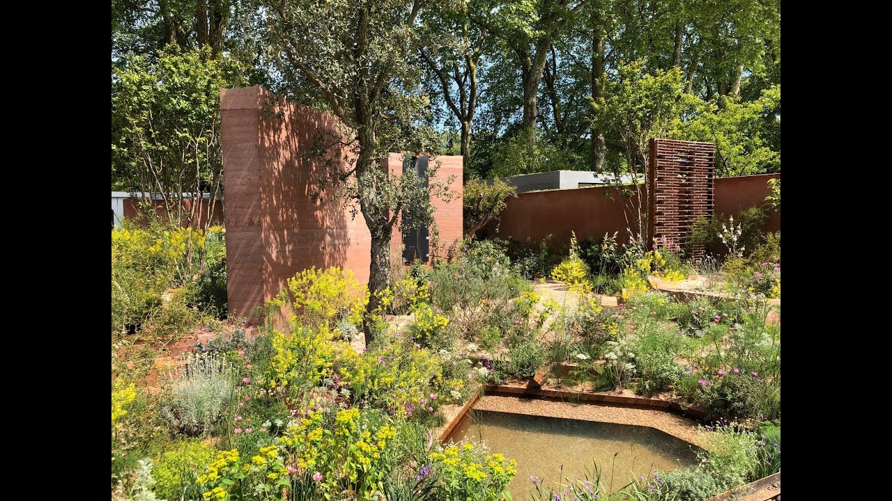 The building of The M&G Garden 2018 - YouTube