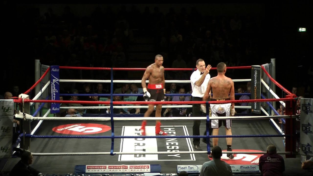 Bob Ajisafe vs Travis Dickinson - YouTube