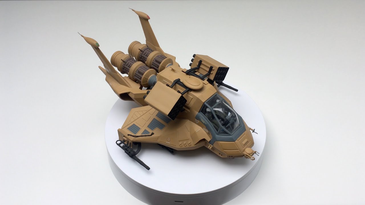 Moebius Models Armed Colonial Raptor 1:32 360° View (from Battlestar ...