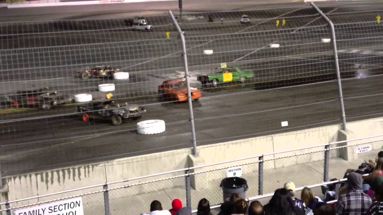 Irwindale Speedway Demolition Derby - YouTube