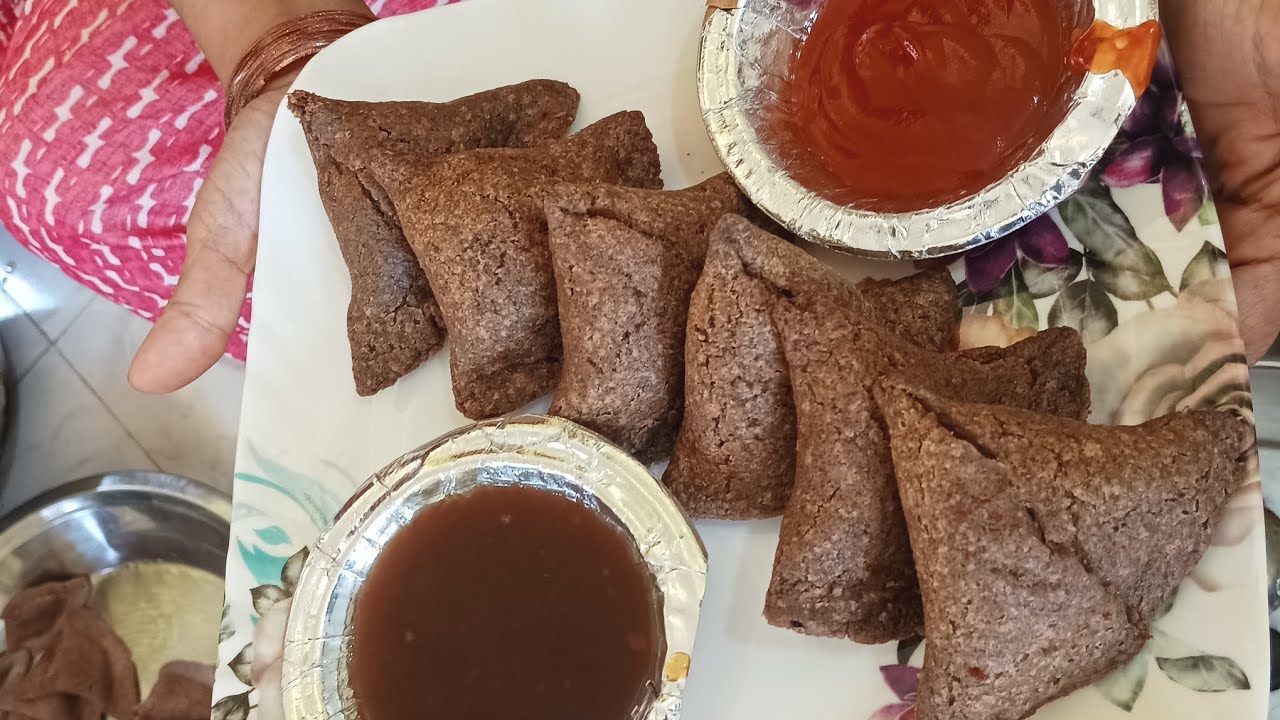 रागी आटे का समोसा ||ragi aate ka samosa @abhakitchen7181 #trendingvideo ...