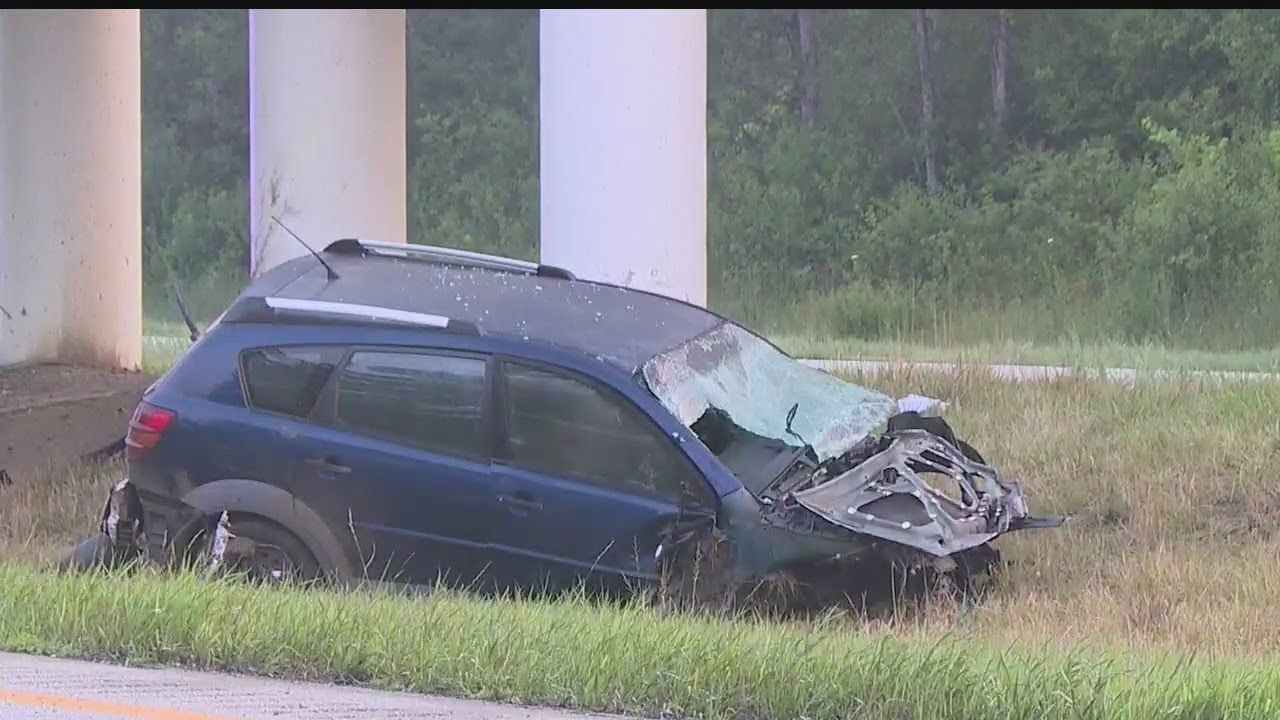 1 person hospitalized after car crash on State Route 11 - YouTube