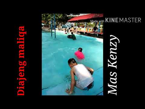 Kakak maliqa sama maz kenzy lagi mandi mandi di @ajomanenggang