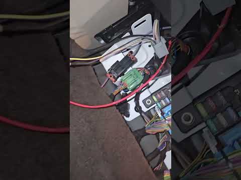 #2013 #range #rover #evoque 2.0L #auxiliary #battery #replacement