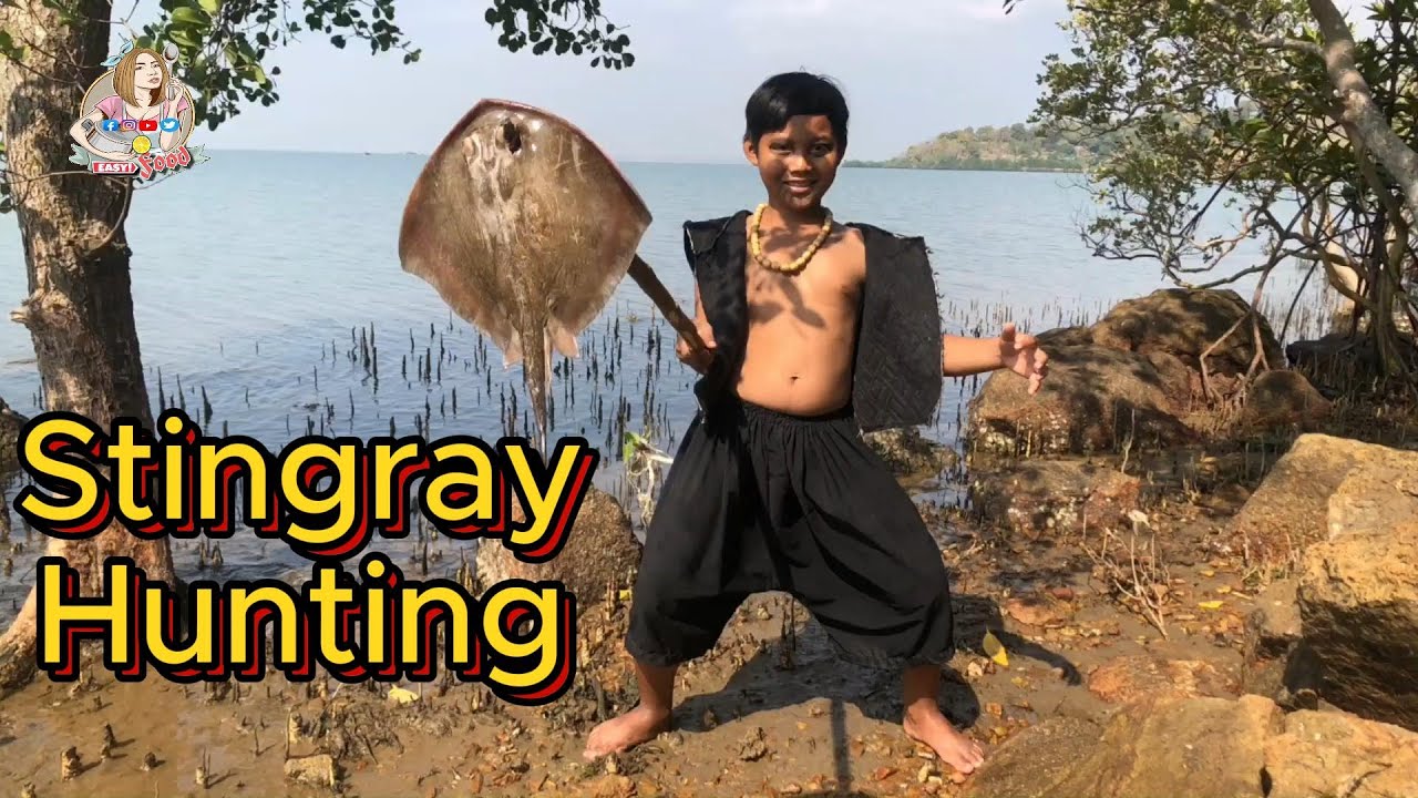 Catching Stingrays with a hand spear. Stingray cooked a delicious ...