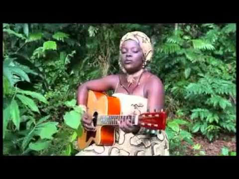 Queen Koumb - Sissa nu bu ngussu -
