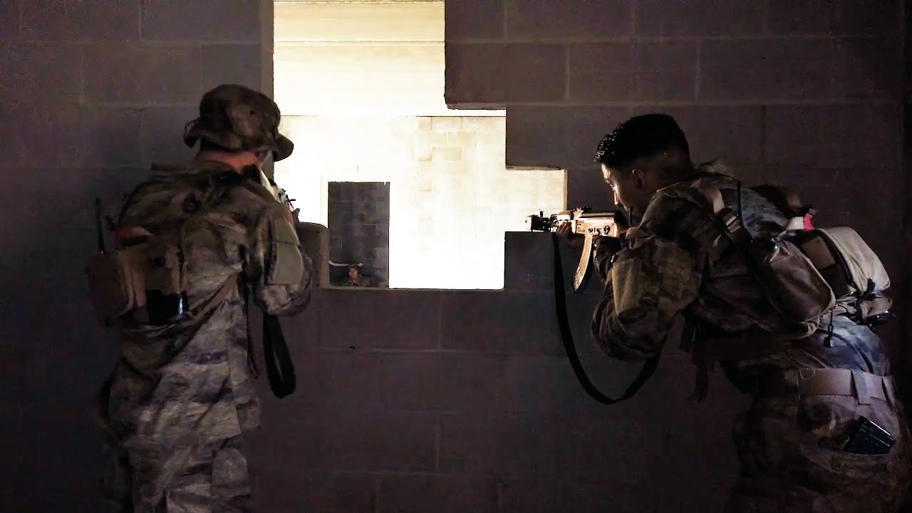 ADFOR Marines Conduct MOUT - YouTube