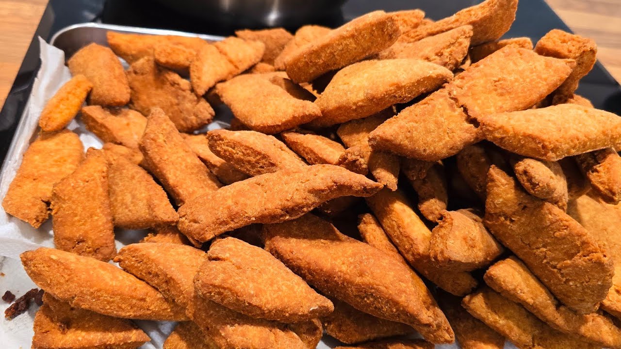 Let's make coconut 🥥 Snack. #poloo - YouTube