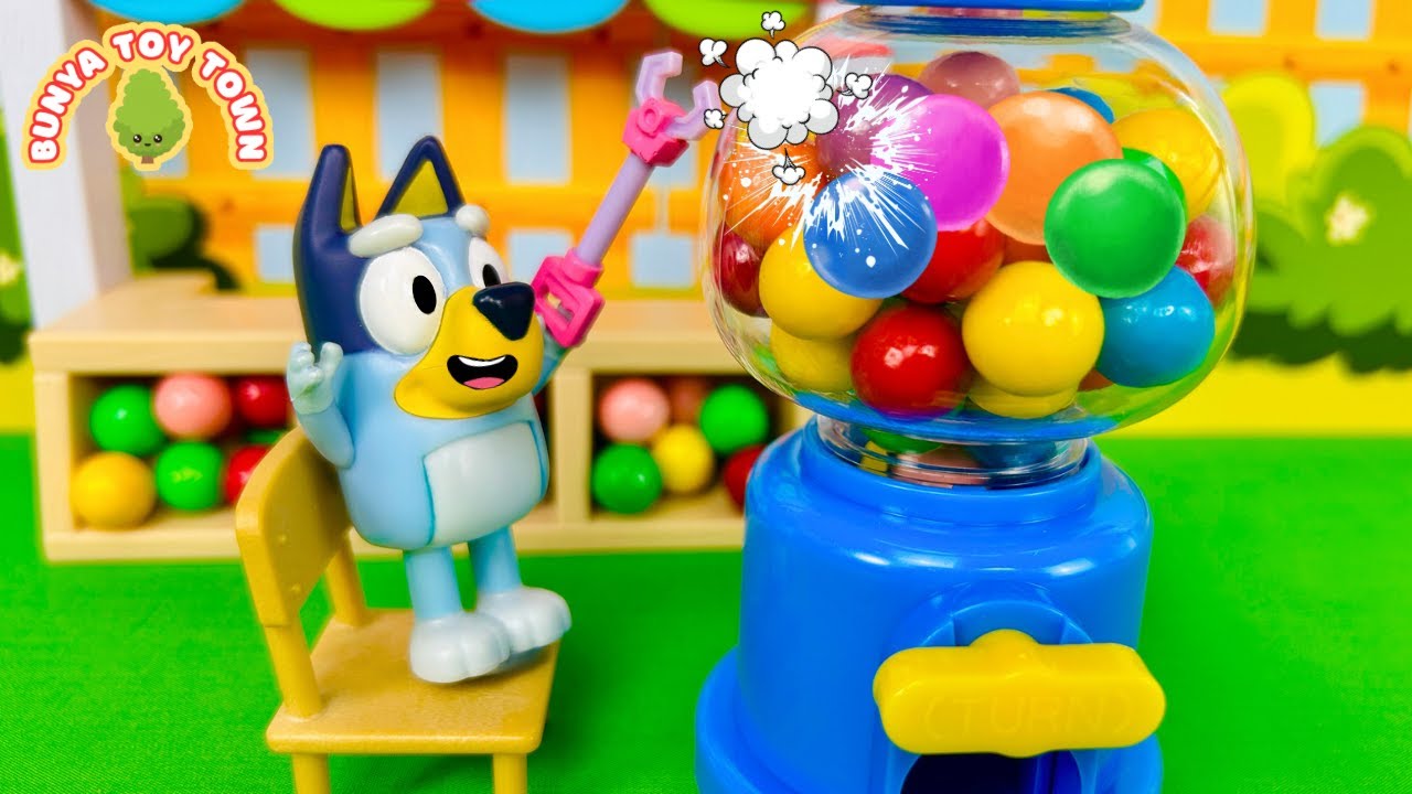 BLUEY - Colourful Gumball Machine Adventures! 🌈 | Pretend Play with ...