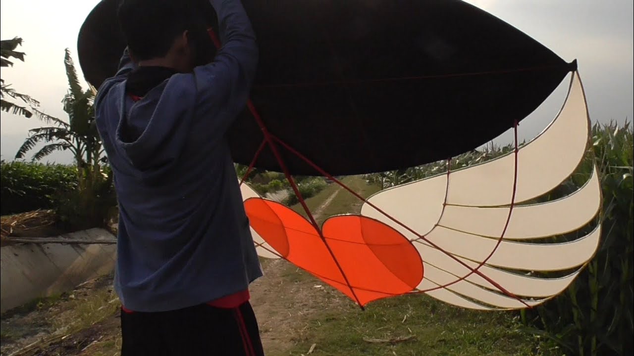 Layang-layang RAM-RAMAN Motif Dua Sejoli Tes Perdana Kobdar layangan ...