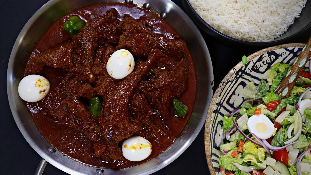 Chicken stew with hen || hard chicken stew || chicken waakye stew - YouTube