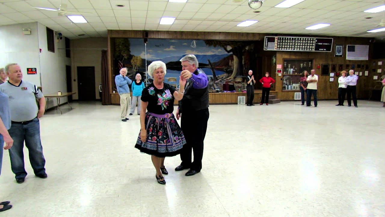 59 DEMO "LARIAT 9 AND UNDERARM TURN" ROUND DANCE "DEJA VU" - YouTube