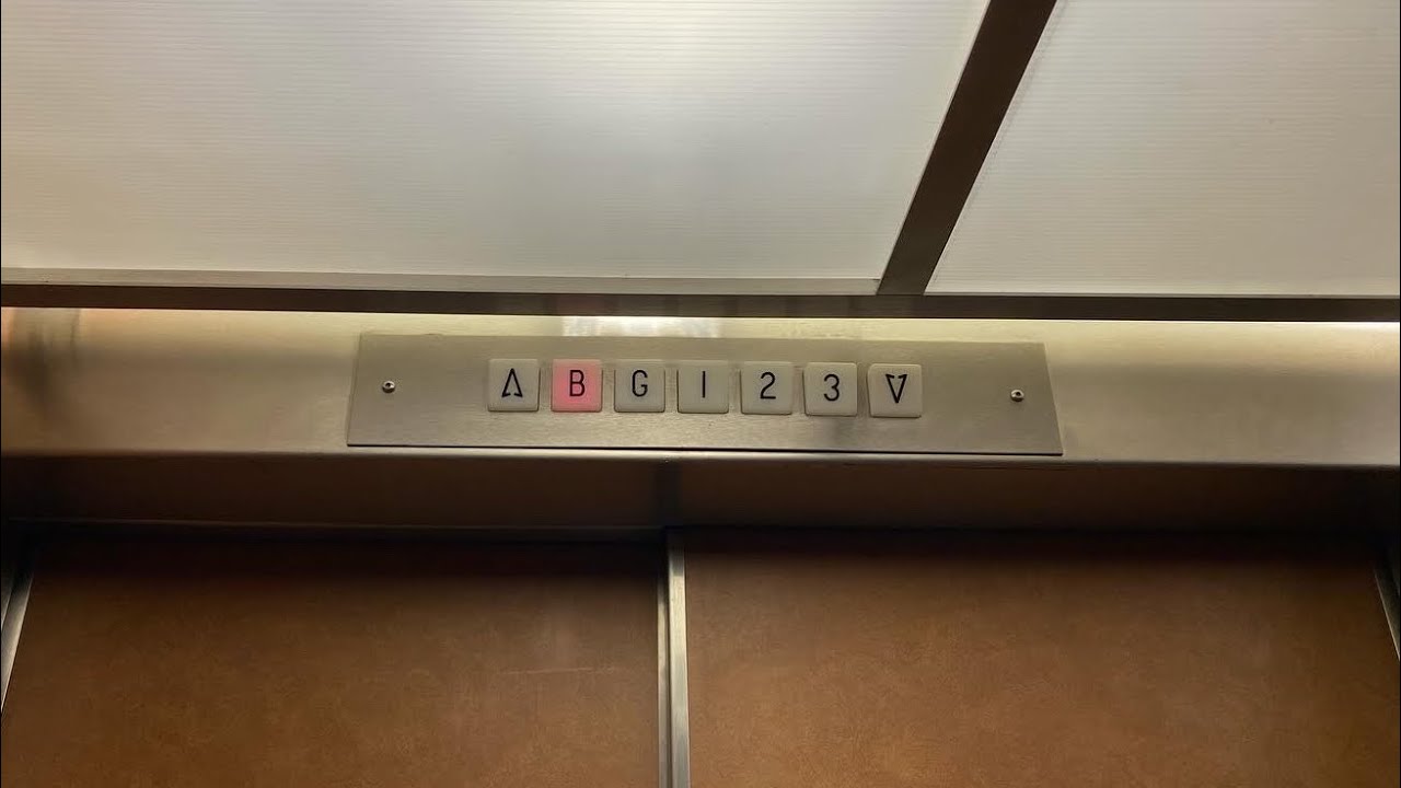 Vintage Dover Hydraulic Elevator @ Freer Hall UIUC, Urbana, IL - YouTube