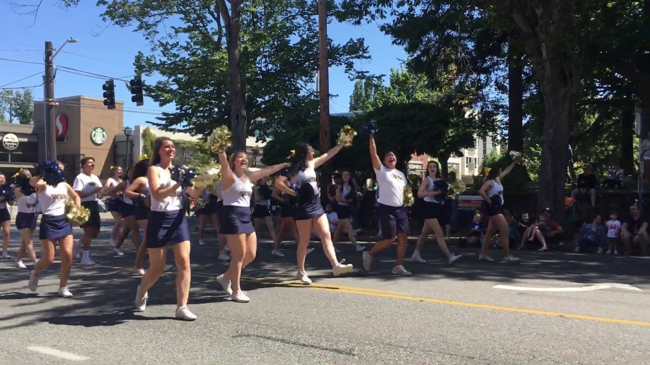 WSHS Cheer Team in 2019 West Seattle Grand Parade - YouTube