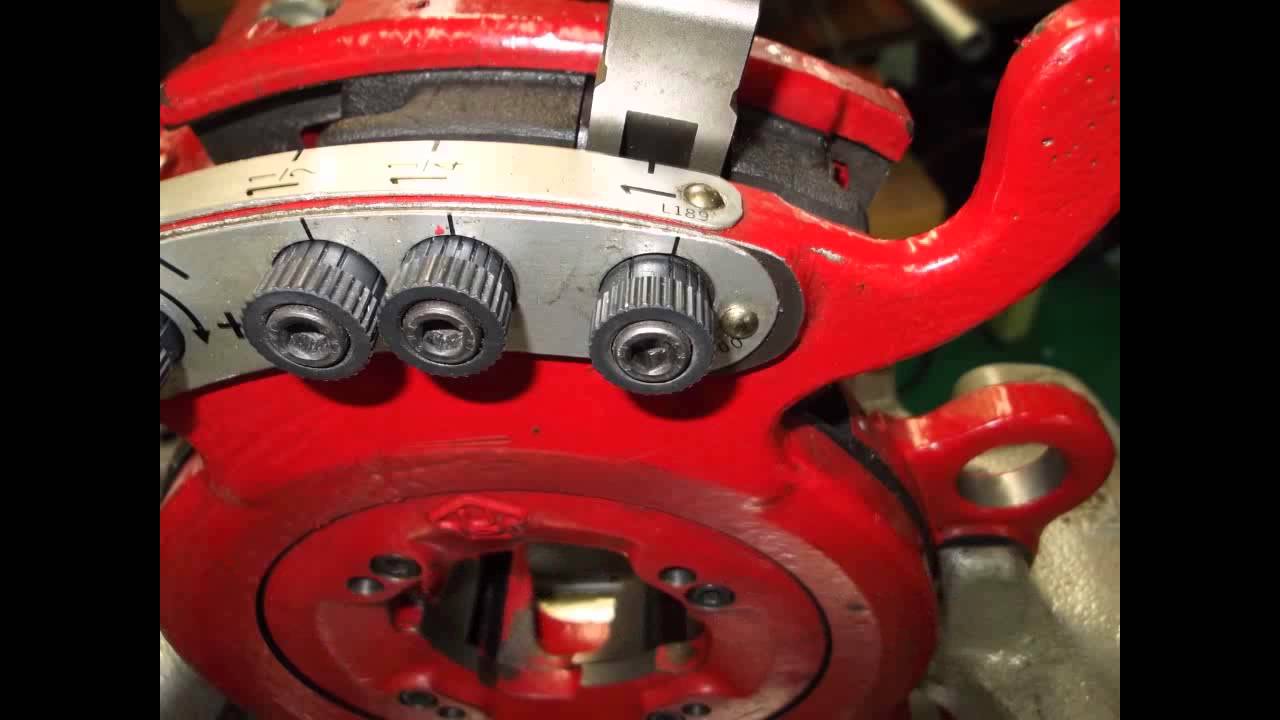 Adjust thread diameter self-opening die head - YouTube