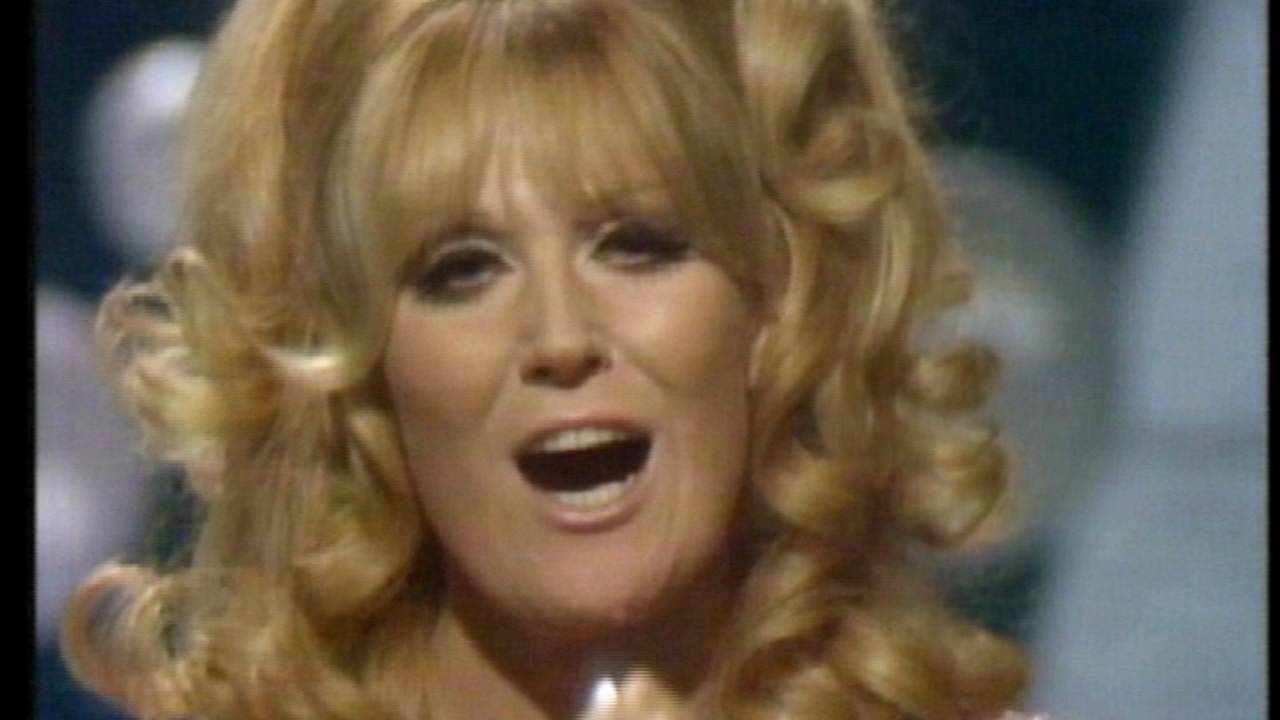 Dusty Springfield - Sandra, Live from Drury Lane 1979. - YouTube