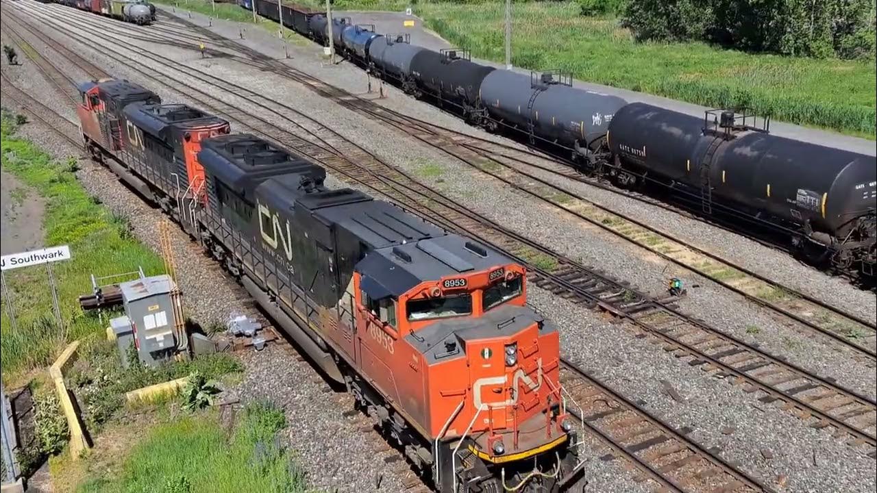 a nice week-end of railfaning ft kcs leader,acu leader and more! - YouTube