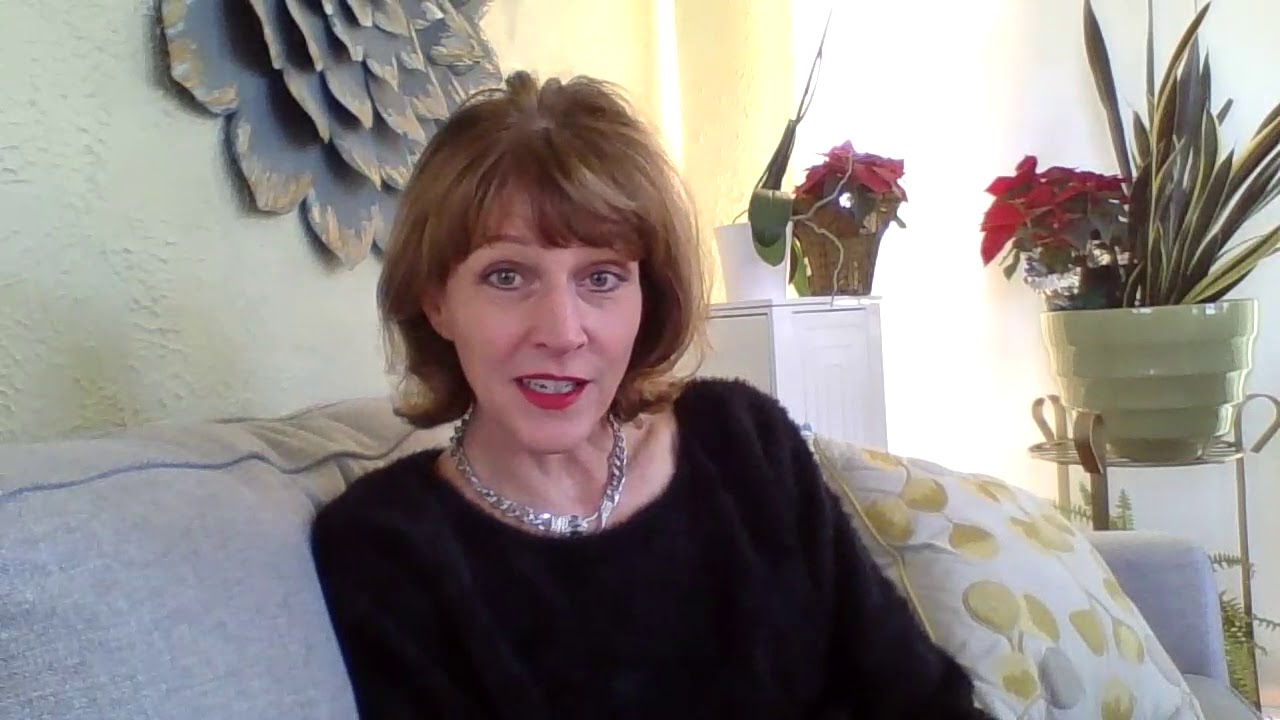 Tip of the Day by Shelly Molaschi Wardrobe/Image Consultant - YouTube