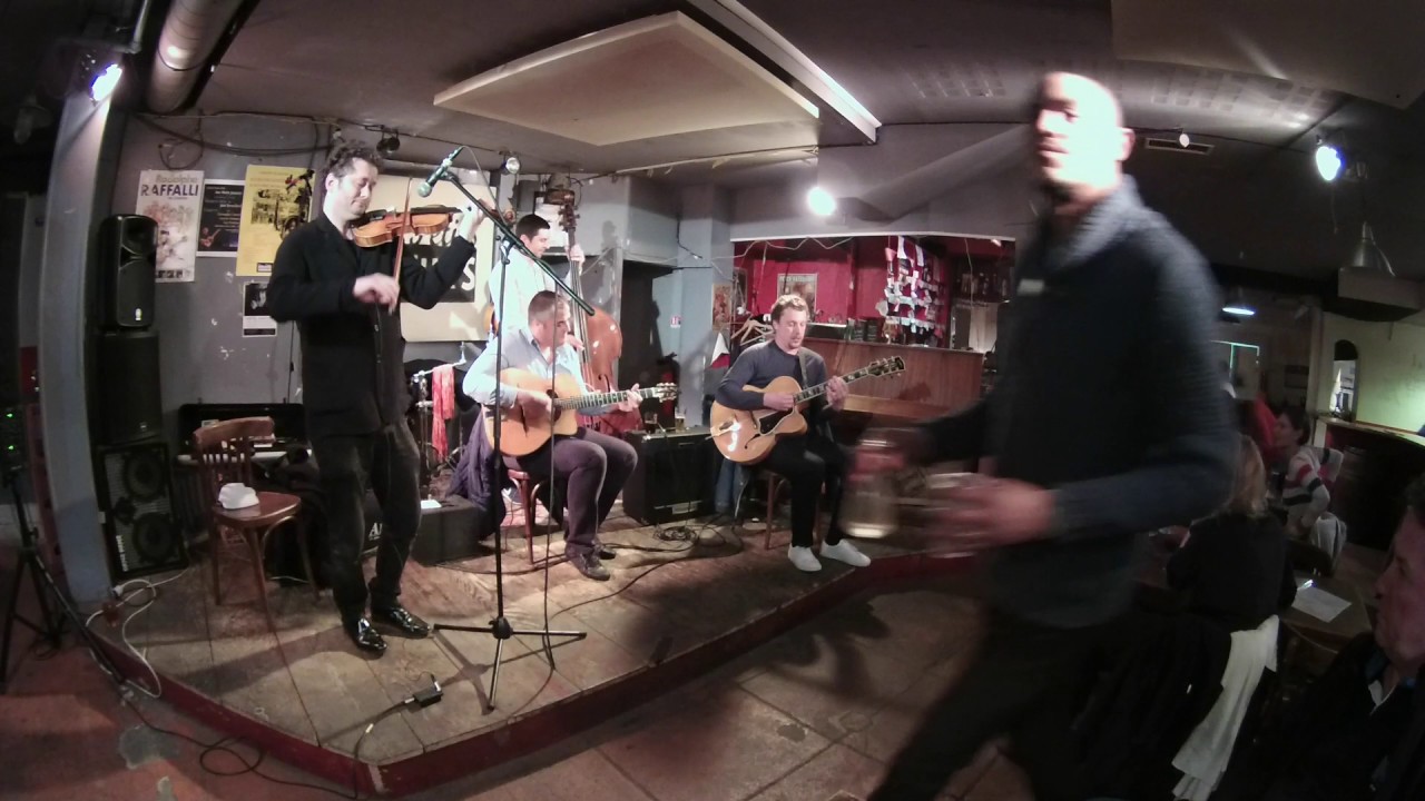 Adrien & Benji PJ Stompng Savoy - YouTube